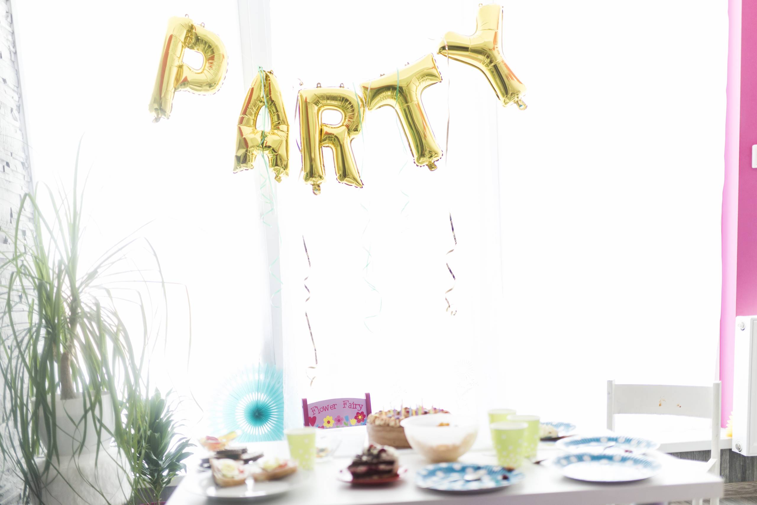 Find the Perfect Hostess: 6 Tips for a memorable Home Party